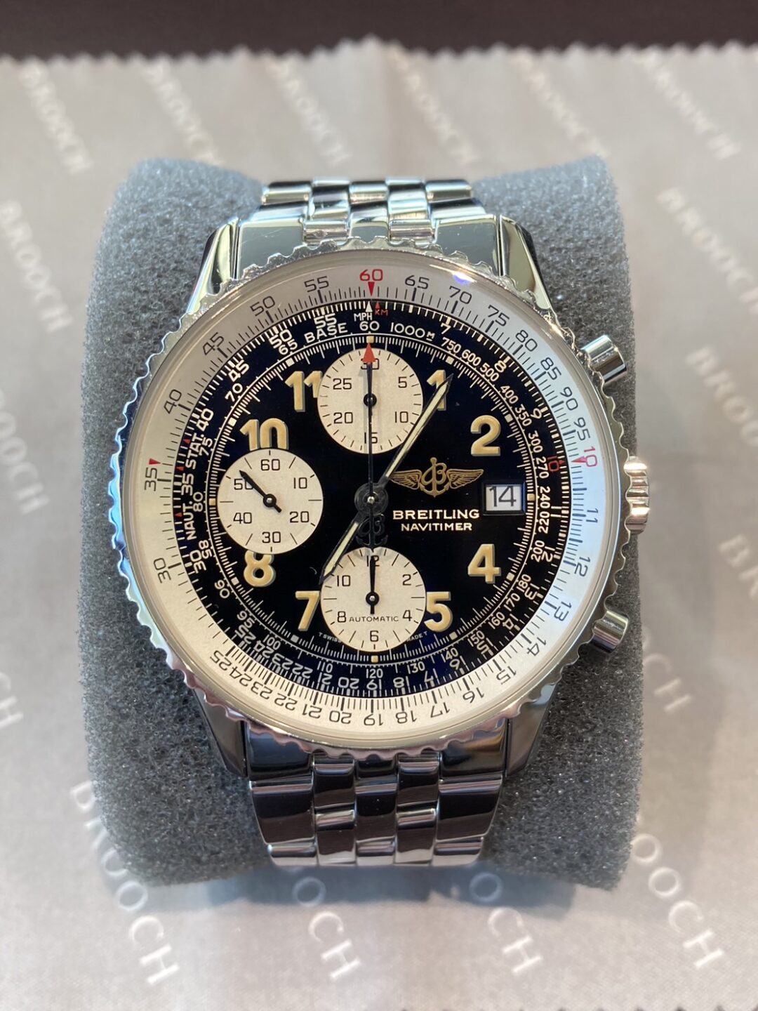 Breitling（ブライトリング）Old Navitimer（オールド ナビタイマー）はブローチ時計修理工房万代店へ！